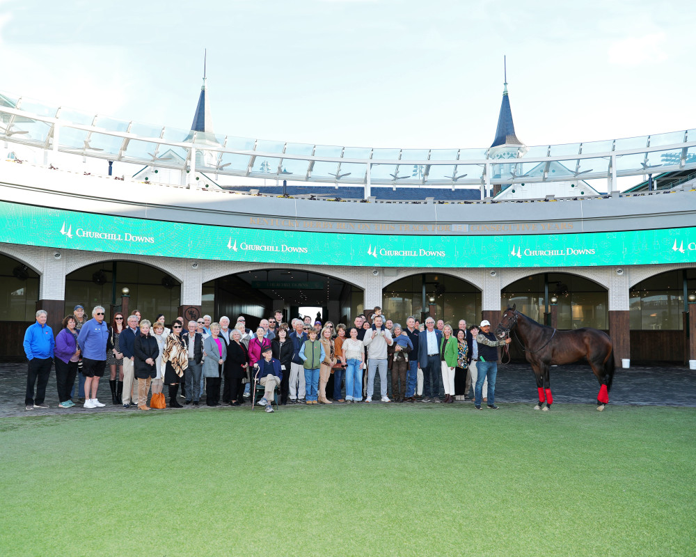 Racetrack Roundup: Churchill Downs' All-Time Winner Bango Honored Sunday