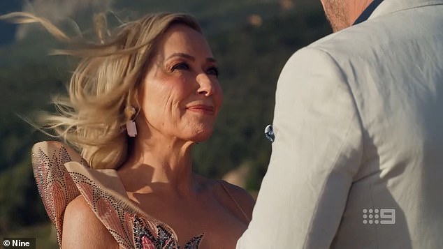 The Golden Bachelor's Janette reveals secret texts to Sunny and why she ...