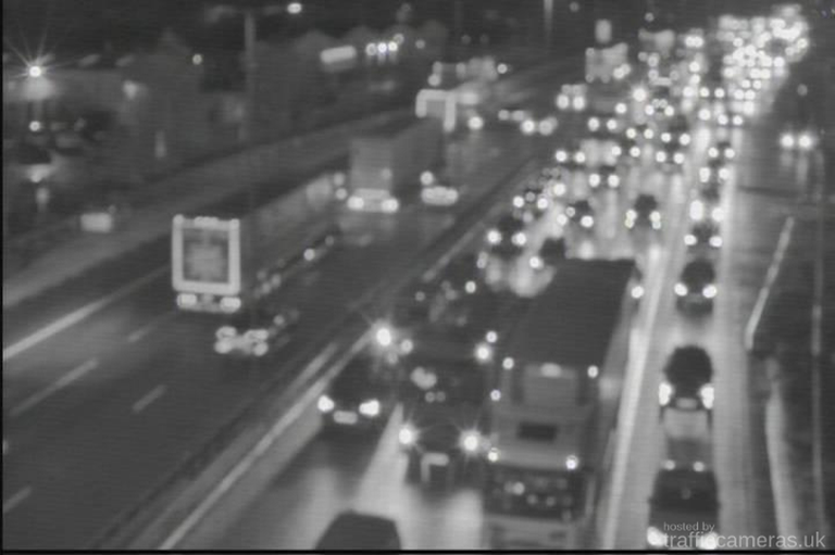 M60 Manchester serious crash: 'Multiple motorways' closed by police ...