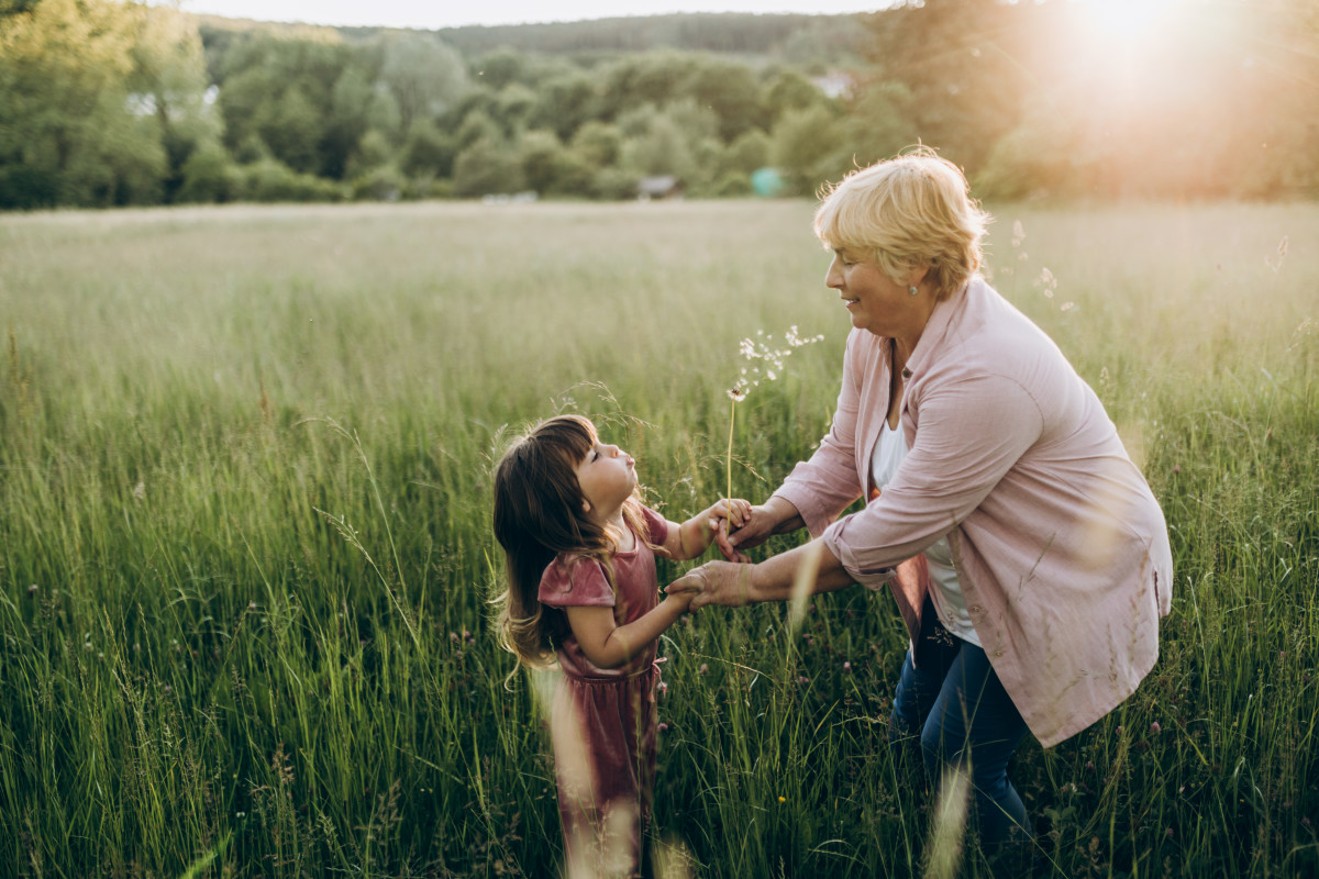 9 Things 'Slow-Living' Grandparents Do Differently, According to Child ...