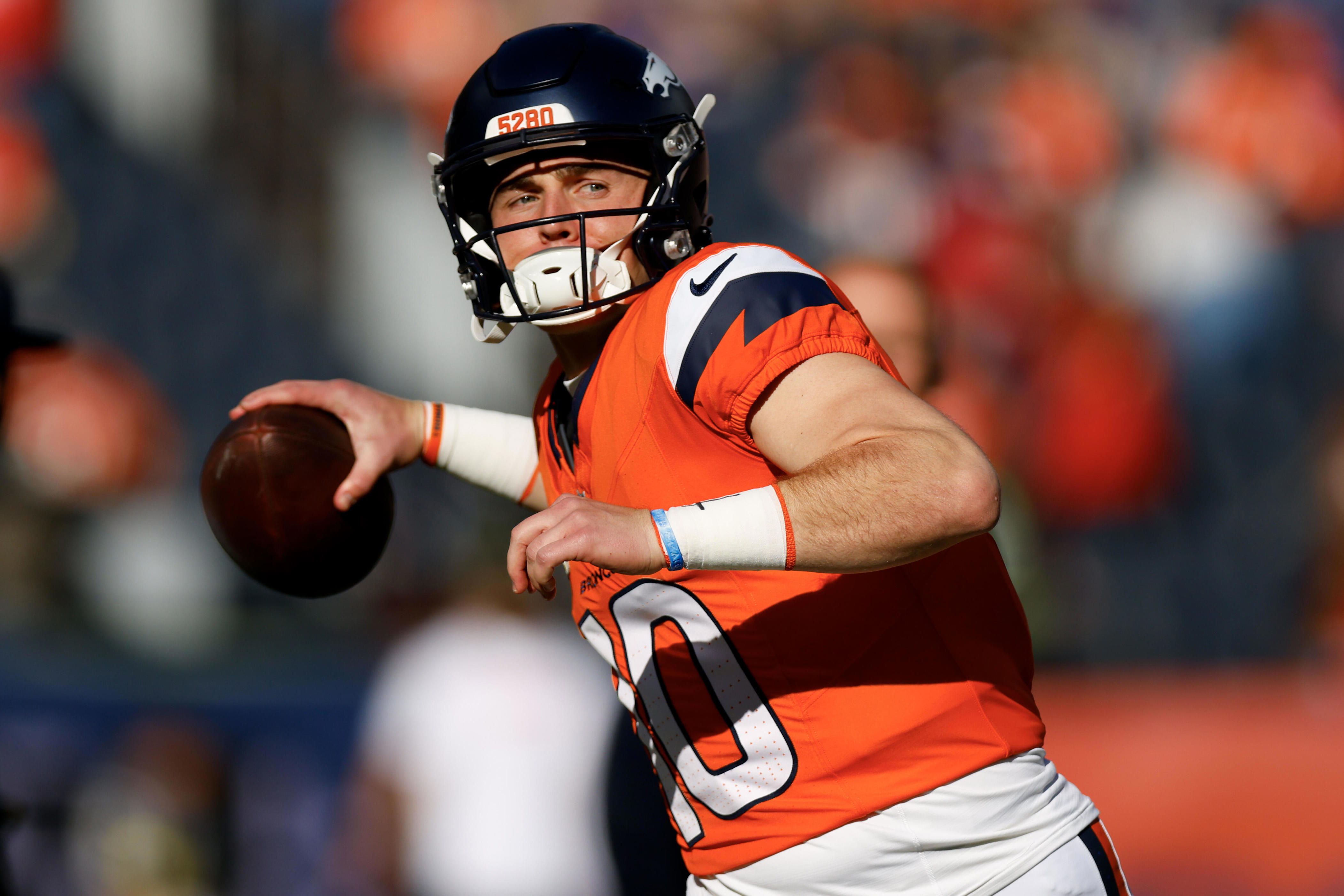 Broncos Stun Chiefs 22-19 to Win 8th Straight