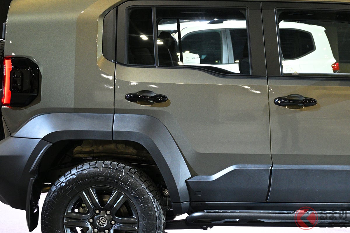 トヨタ新型｢ちいさな“四駆”SUV｣初公開に大反響！ちょうどいい“サイコロ風”ボディに「本気で欲しい」の声多数！ “300万円台”への期待も ...