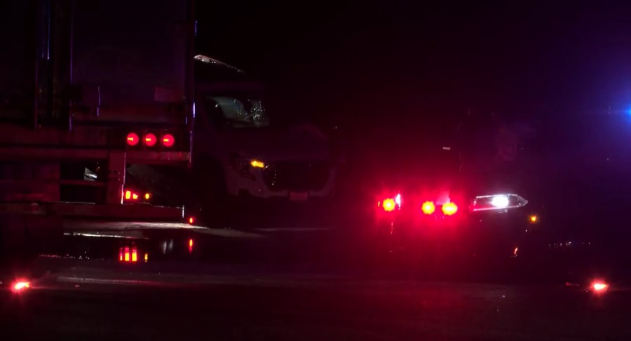 Semi runs stop sign in rural Fresno County crash