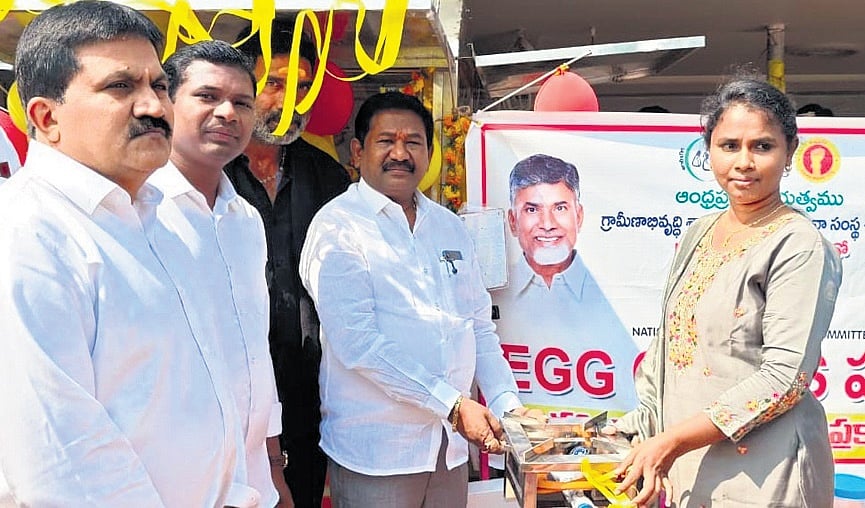 Mobile egg-carts launched in Andhra Pradesh's Kondapi