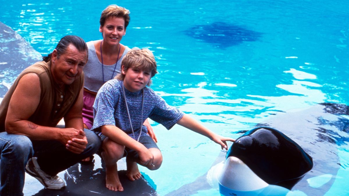 Rare Behind-the-Scenes ‘Free Willy' Photos That Reveal the Whale's Real ...