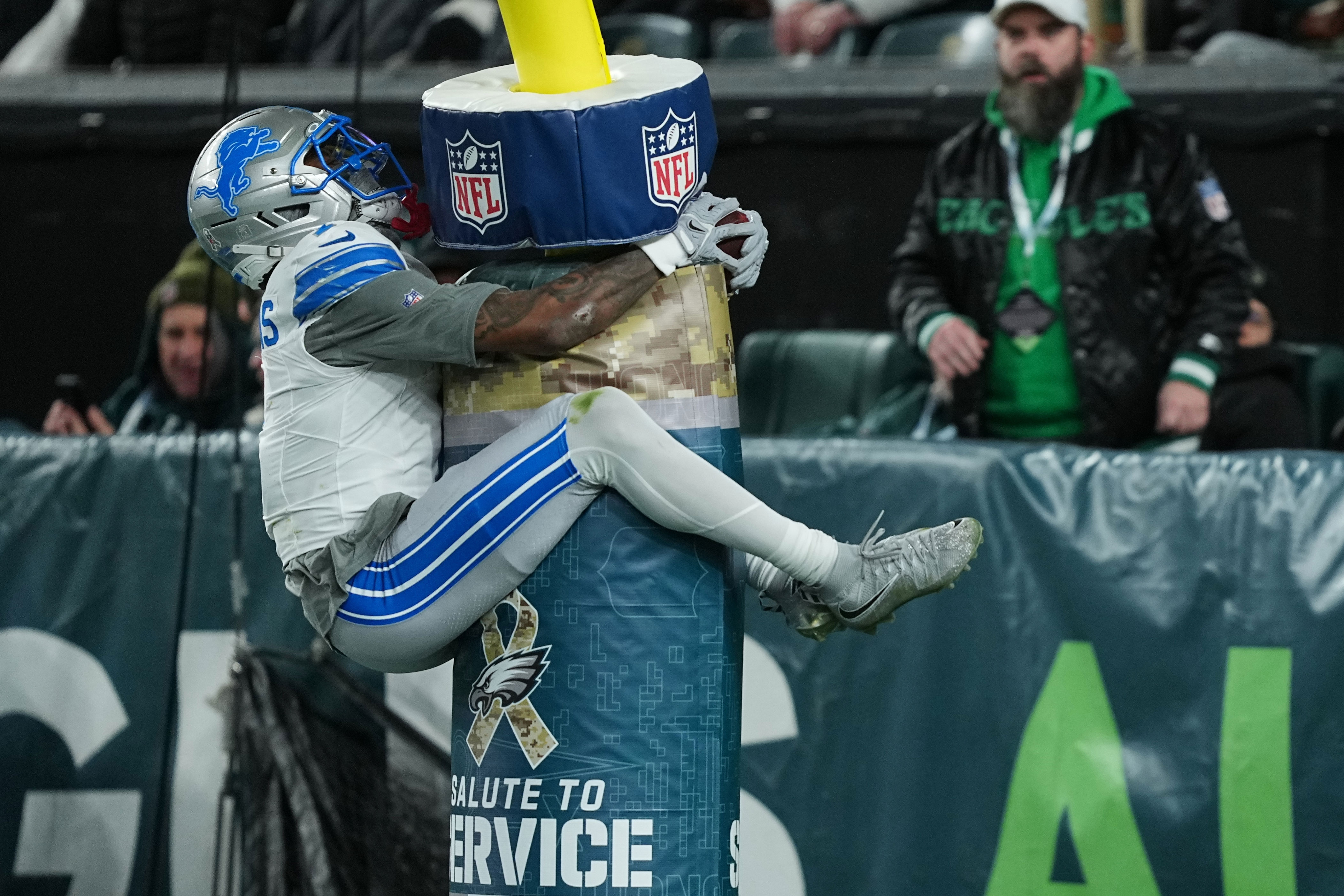 Jameson Williams burns Eagles defense on sensational TD, then costs ...