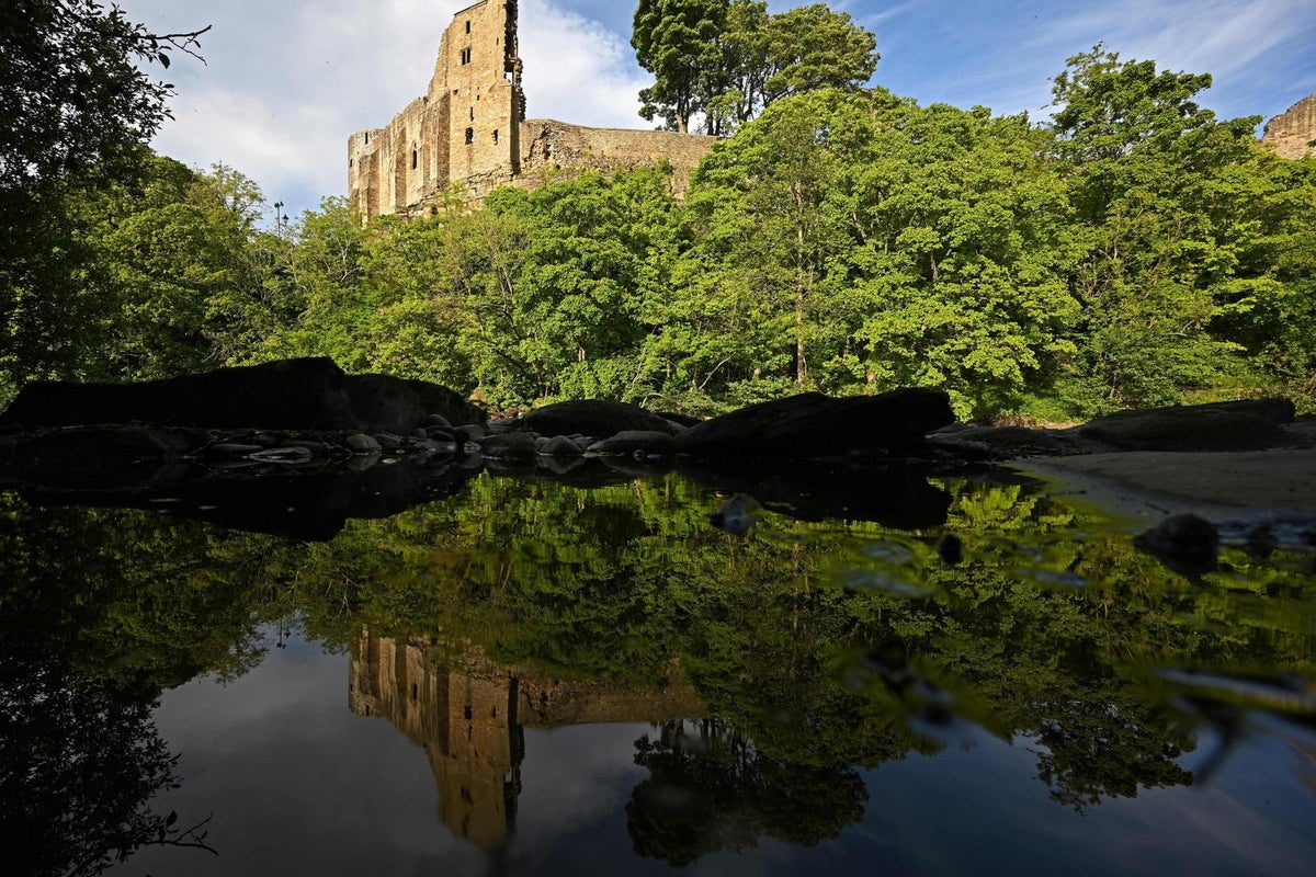 Woman, 20, dies while kayaking on River Tees at Barnard Castle