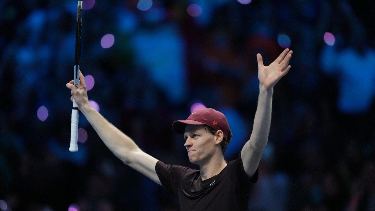 Ténis: Jannik Sinner revalida título nas ATP Finals com autoridade