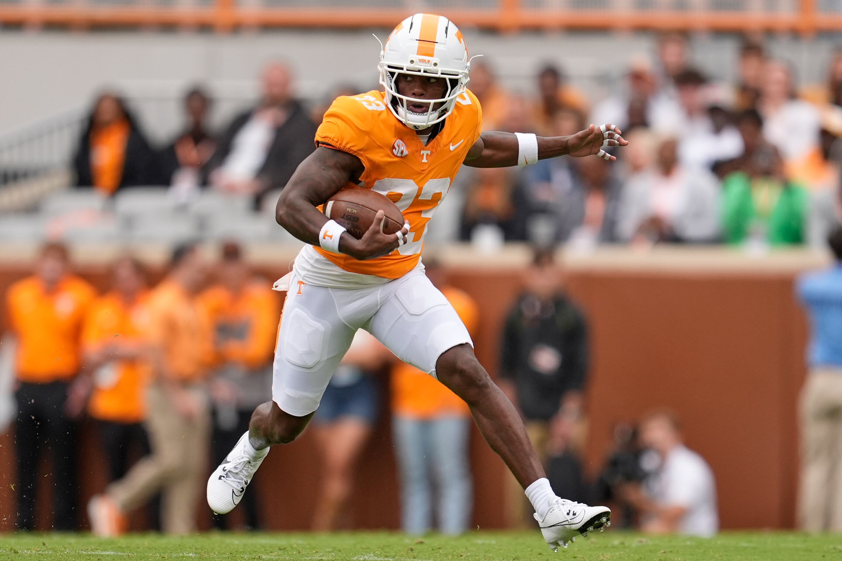 Boo Carter dismissed from Tennessee football team, report says