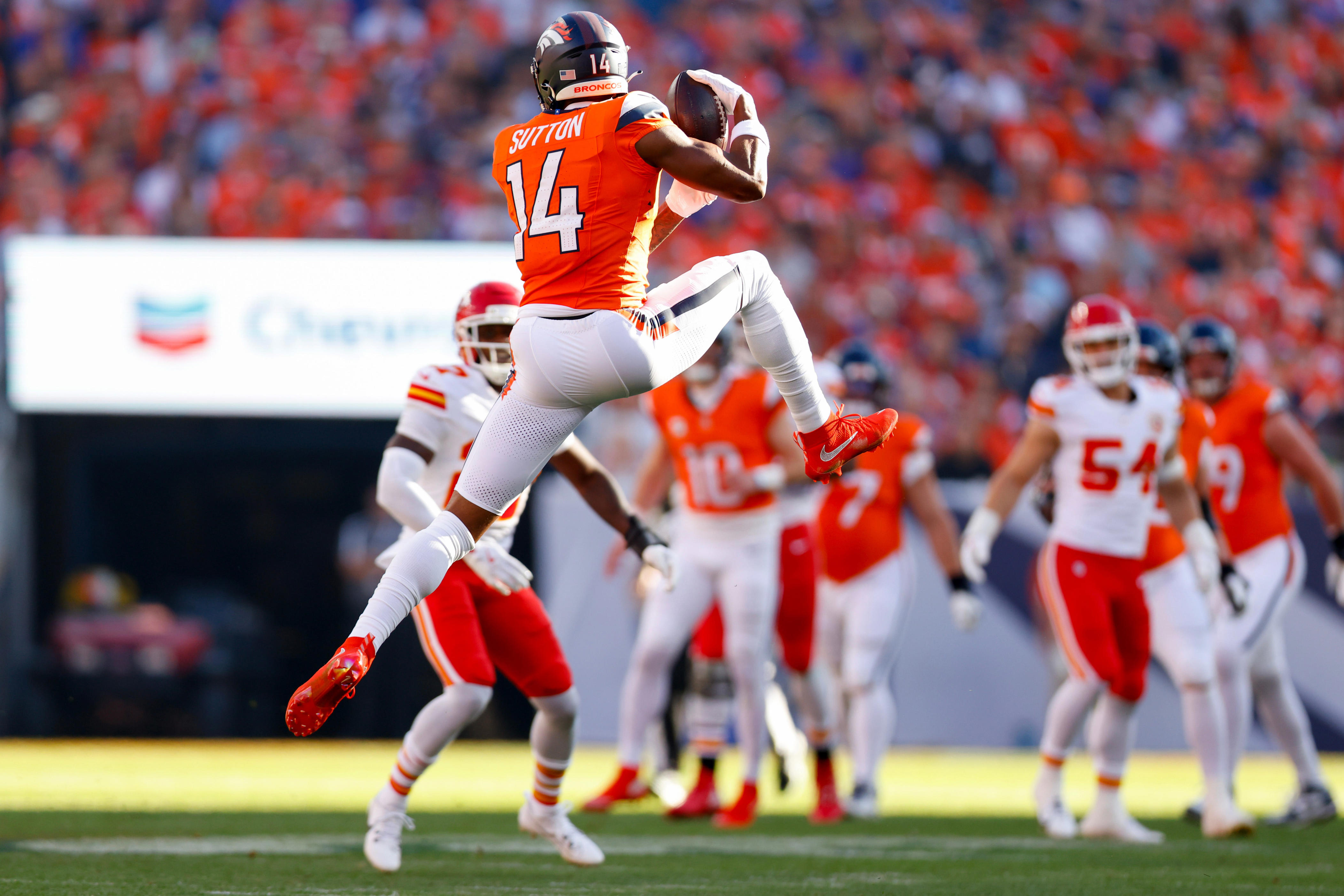 NFL Week 17 fantasy football: Start 'em, sit 'em