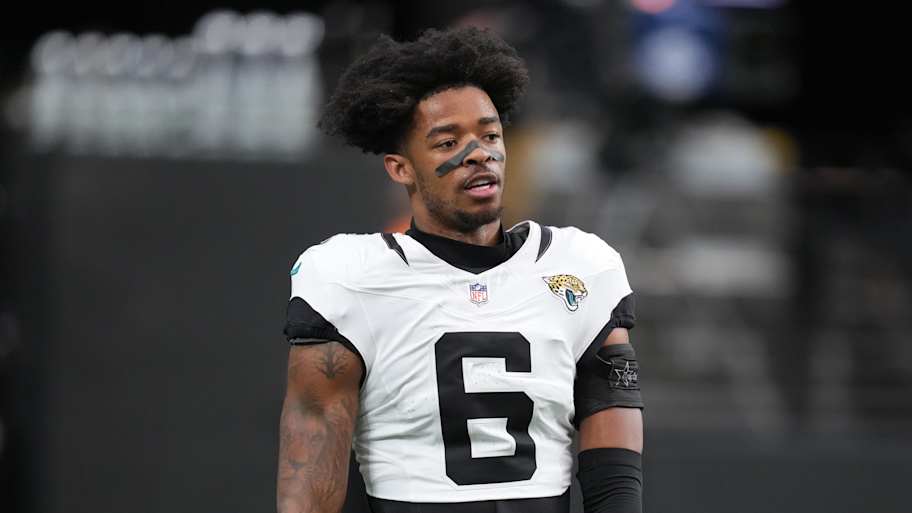 Jaguars corner who cannot afford to miss time just left Chargers game