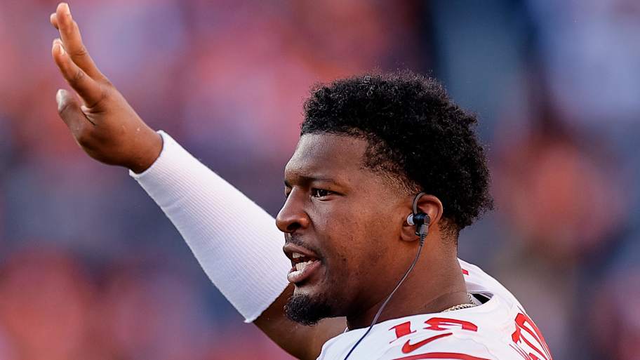 Jameis Winston has long, emotional hug with wife before Giants’ first start