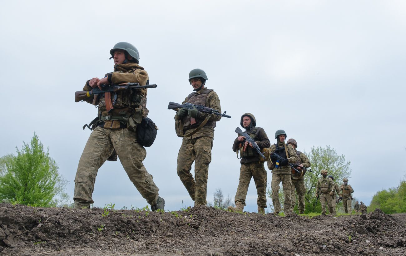 Ukrainian forces wipe out dozens of Russian soldiers in high-precision ...