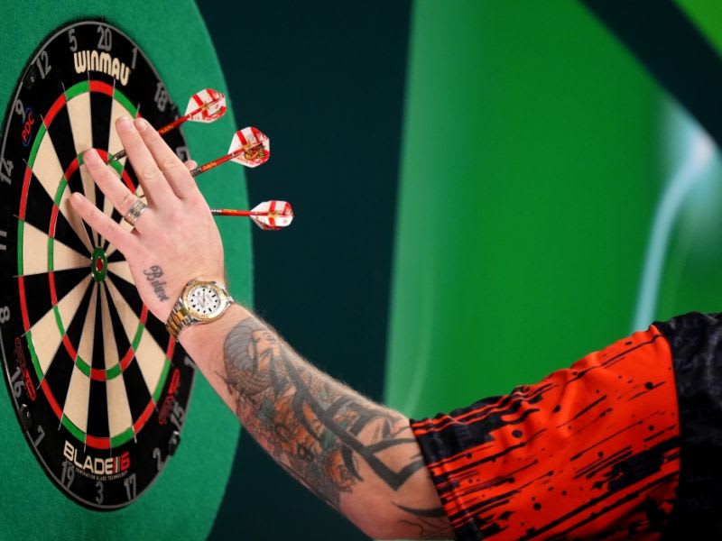 Grand Slam of Darts 2025: "The Nuke" verteidigt Wolverhampton-Titel ...