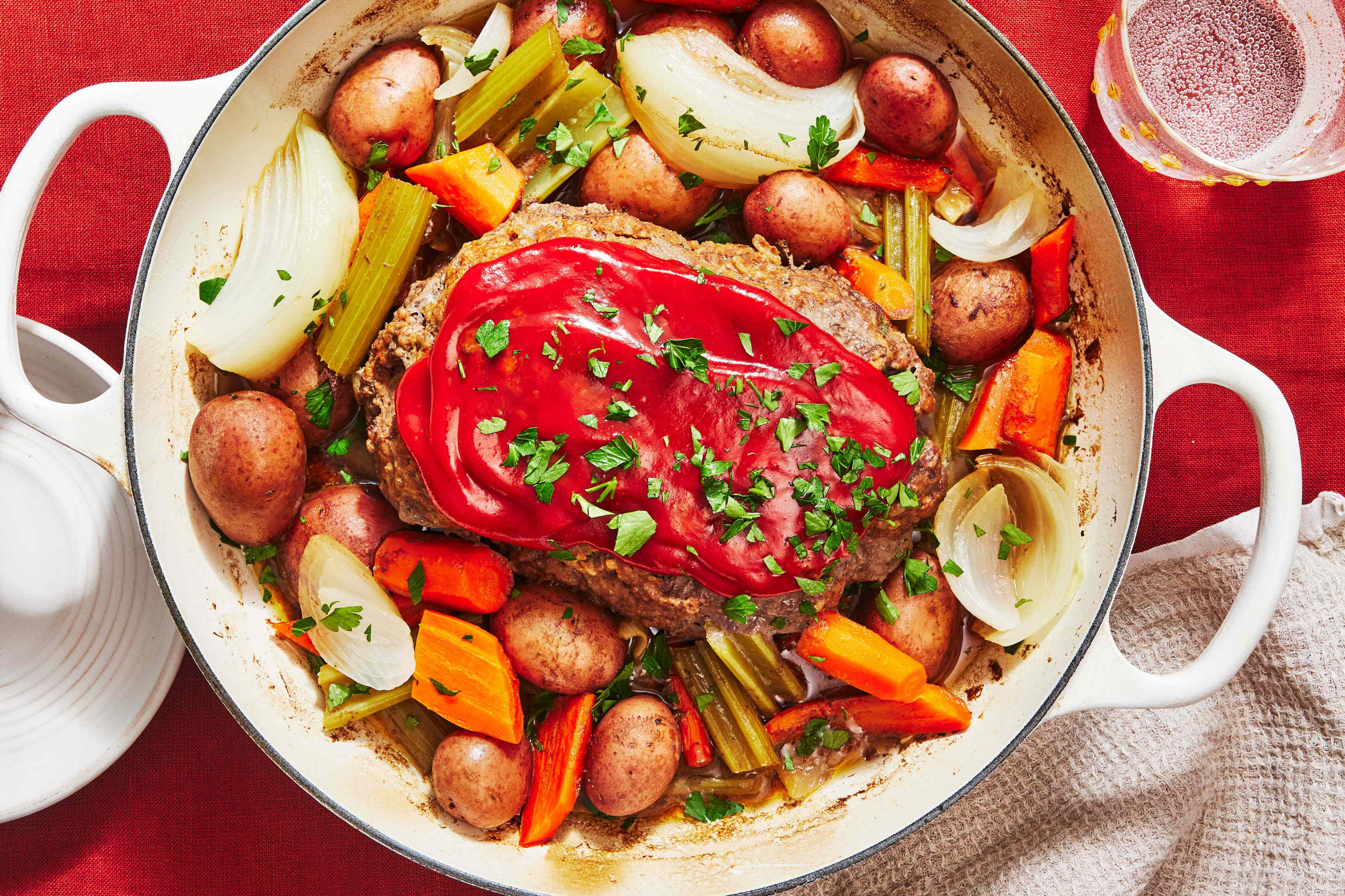 This Stovetop Meatloaf Is The Coziest Dinner You Can Make In 1 Pan