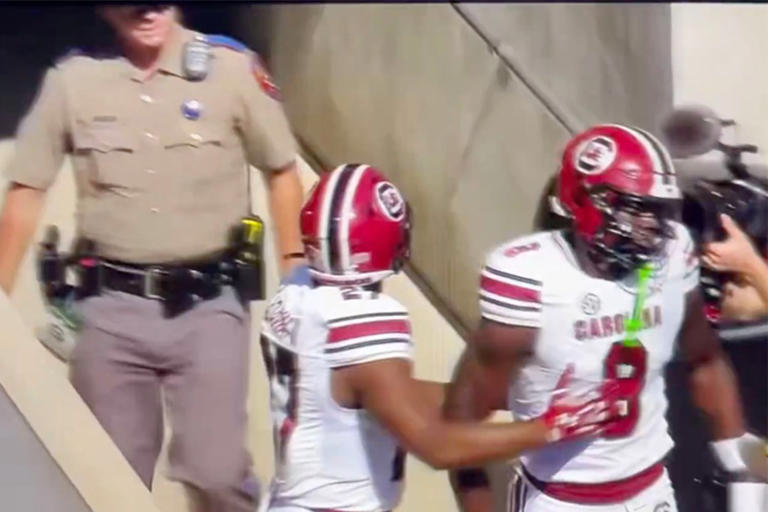 LeBron James says Texas trooper who shoved South Carolina players needs ...