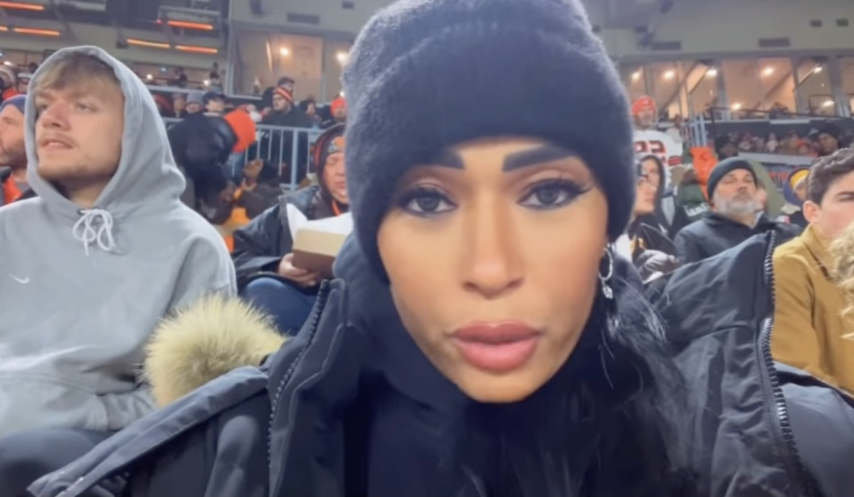 Shedeur Sanders' Mom Taunts NFL Fans After QB Announcement