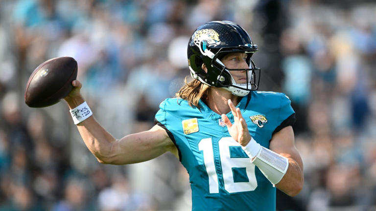 Jaguars rebound from historic loss with a dominant win against Chargers