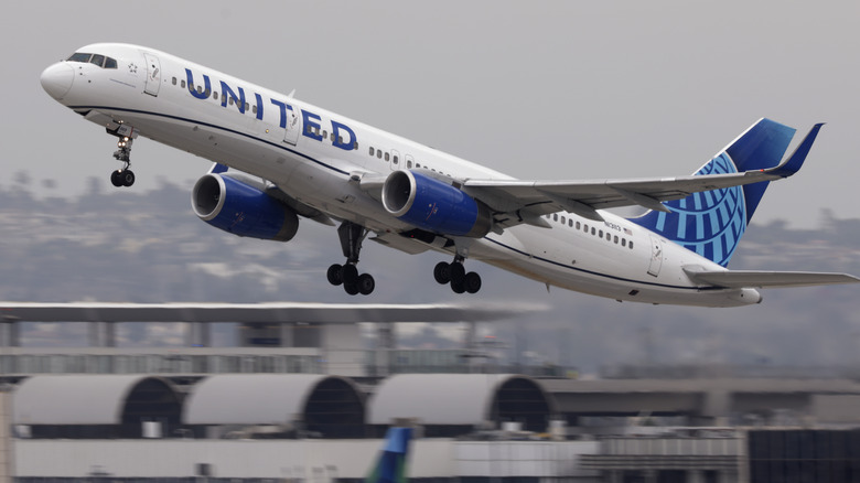 5 Reasons Why Pilots Love The Boeing 757