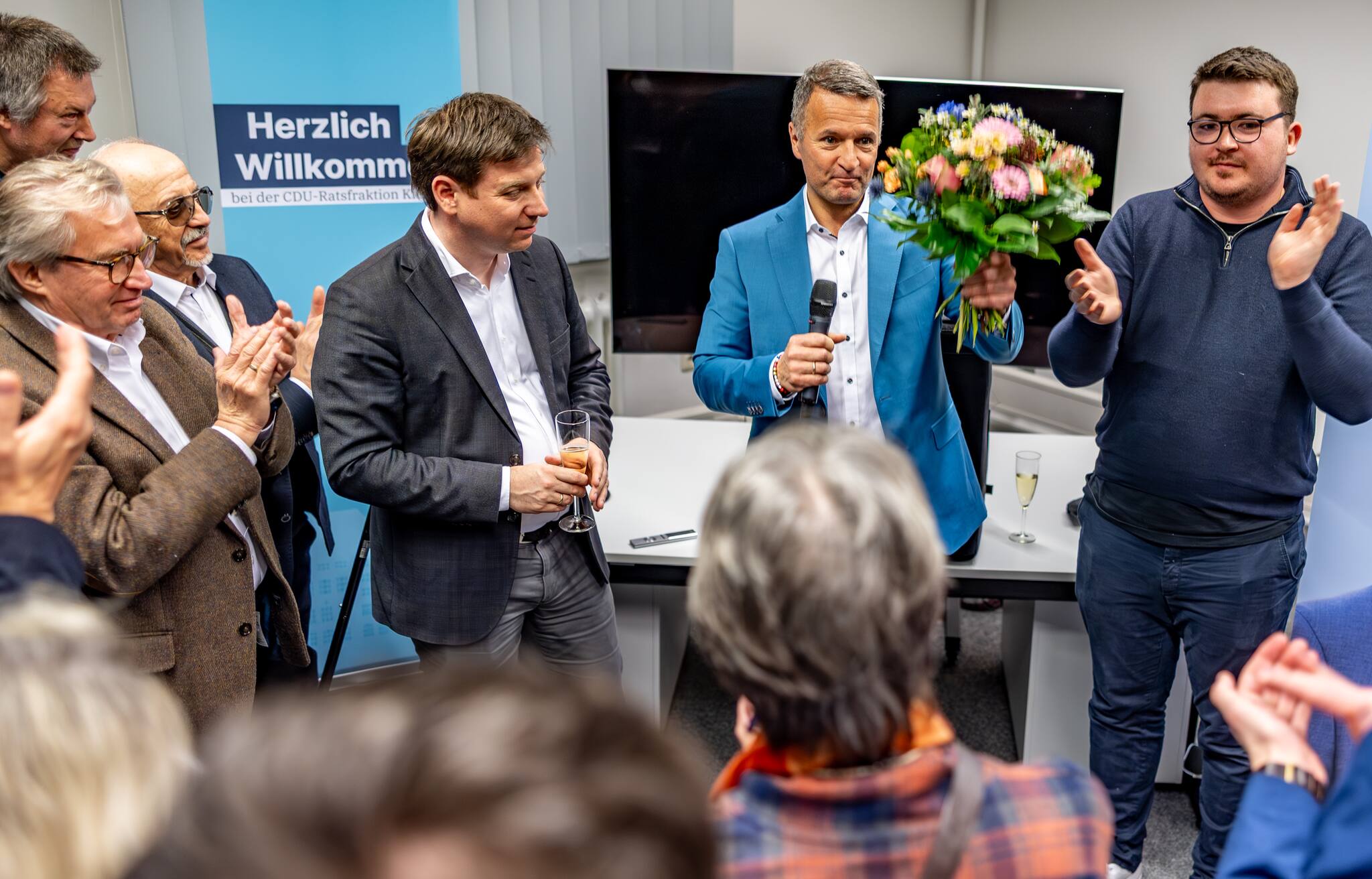 Liveblog zur OB-Wahl in Kiel zum Nachlesen: Derkowski vorn, Yilmaz an zweiter Stelle