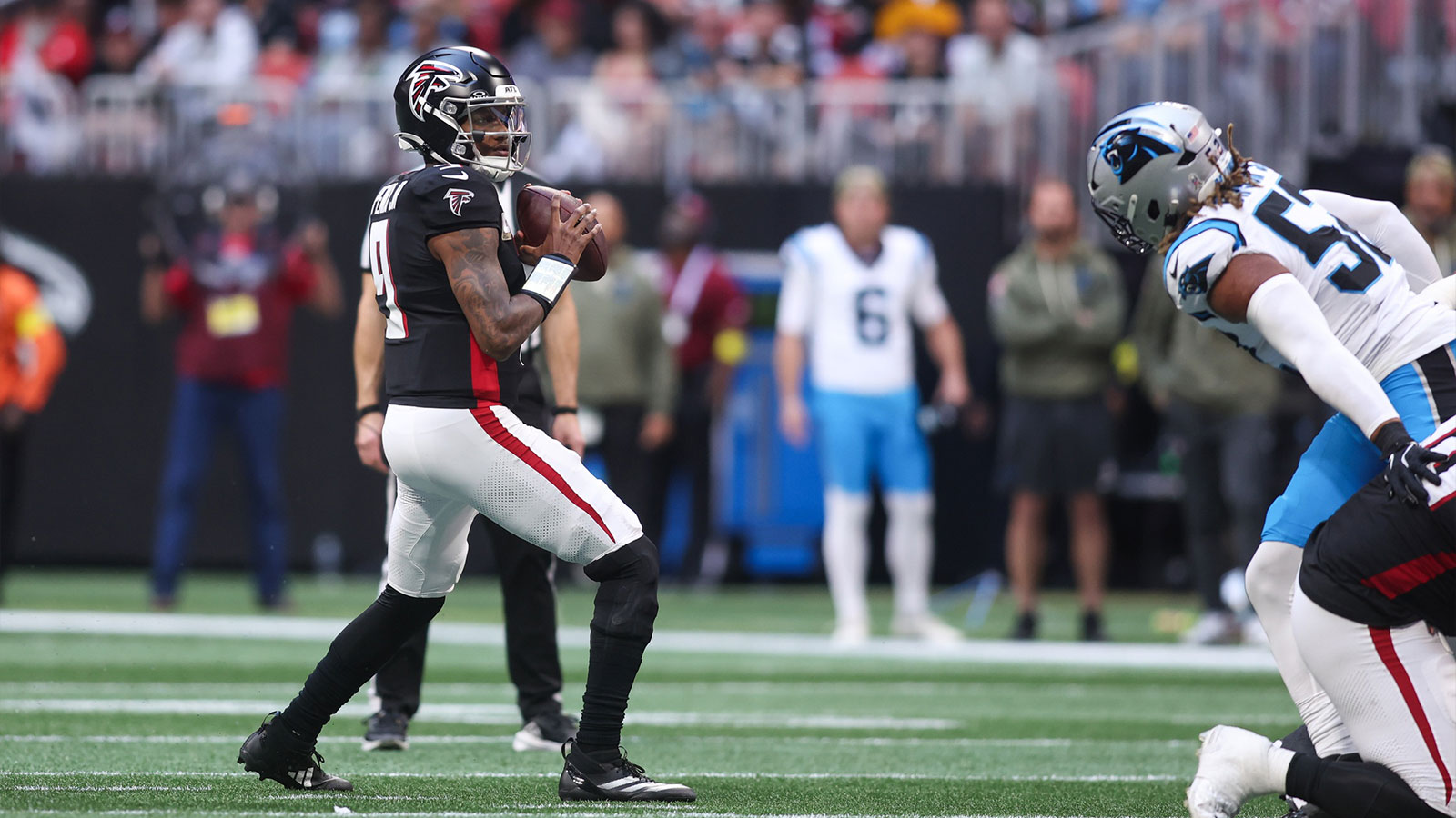 Falcons’ Michael Penix Jr. tosses helmet in frustration after suffering ...