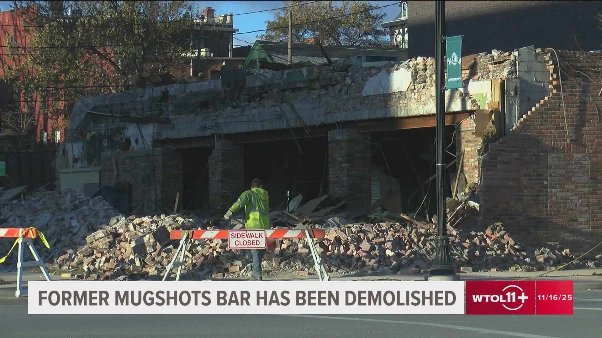 Former north Toledo bar torn down, weeks after car crashes into ...