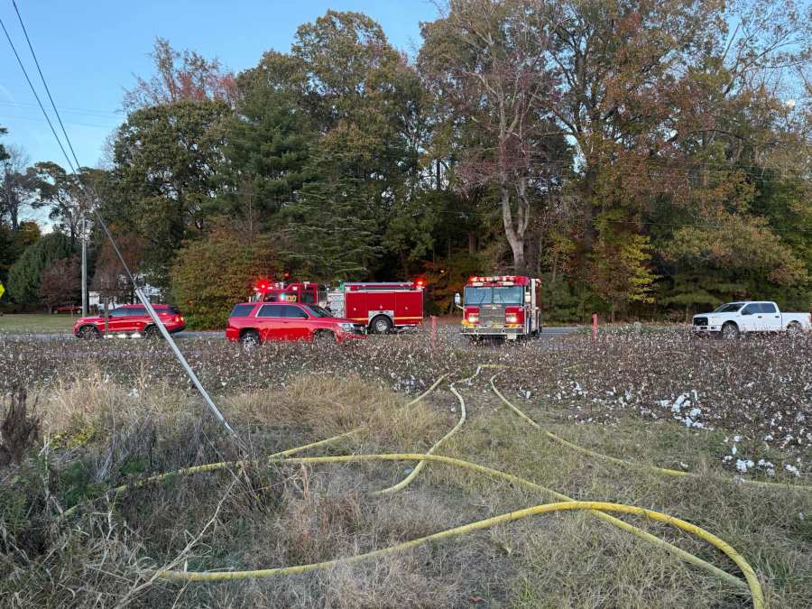 Structure and brush fire contained after burning nearly 200 acres in ...