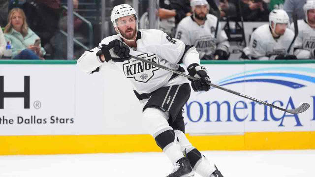 Canucks’ Garland exits game vs. Lightning