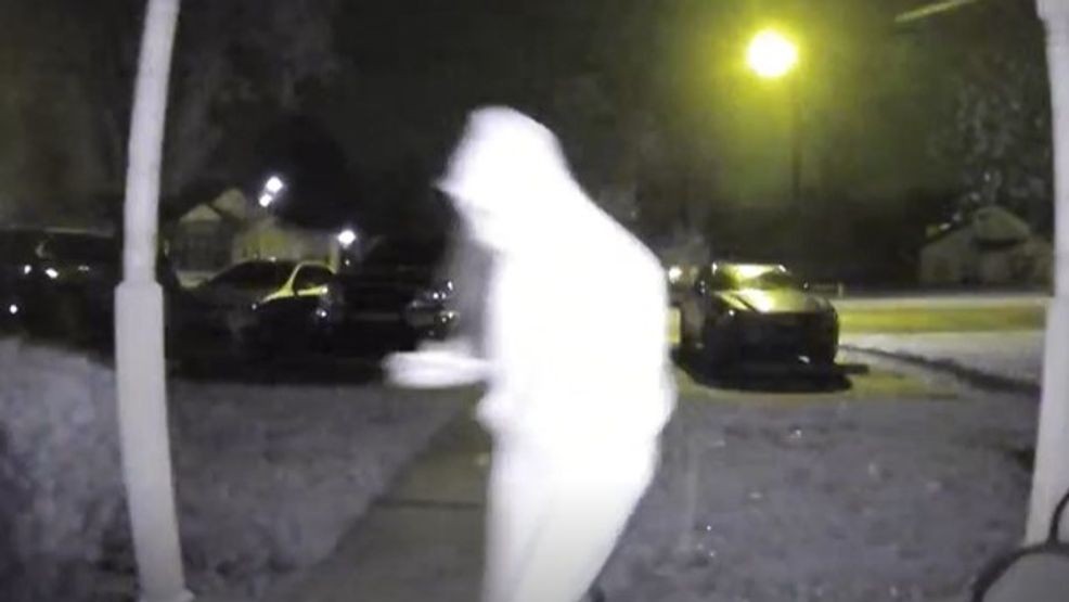 VIDEO | Kids kick in door while filming 'dangerous' TikTok trend in ...