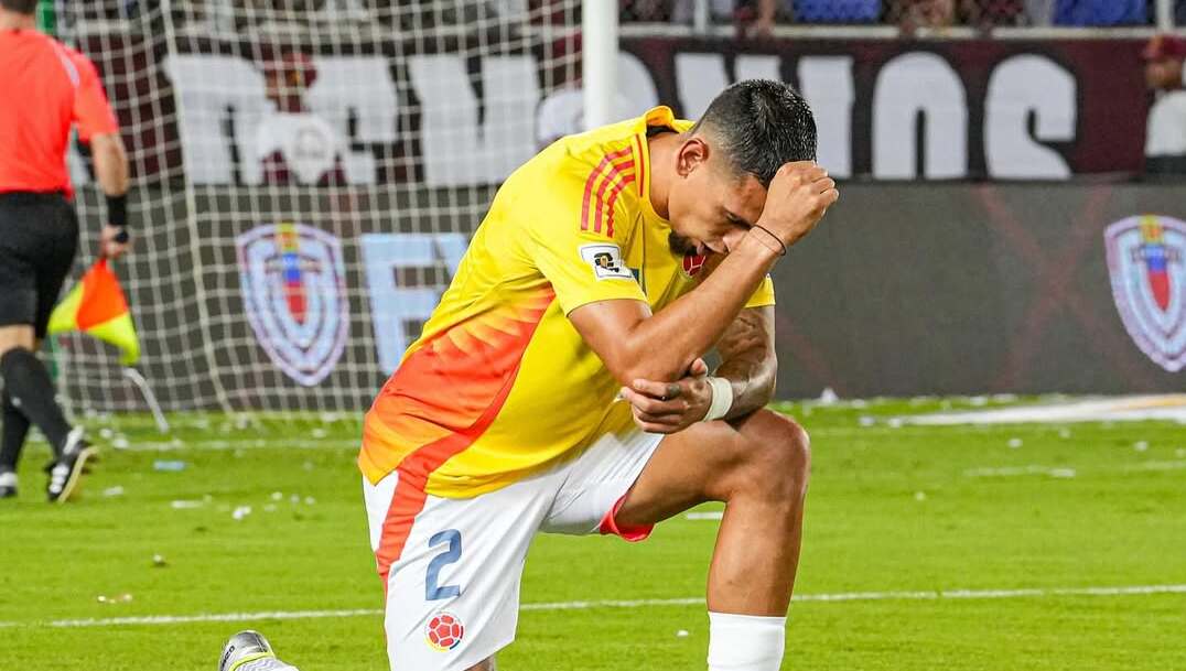 Daniel Muñoz abandona la concentración de la Selección Colombia y no ...