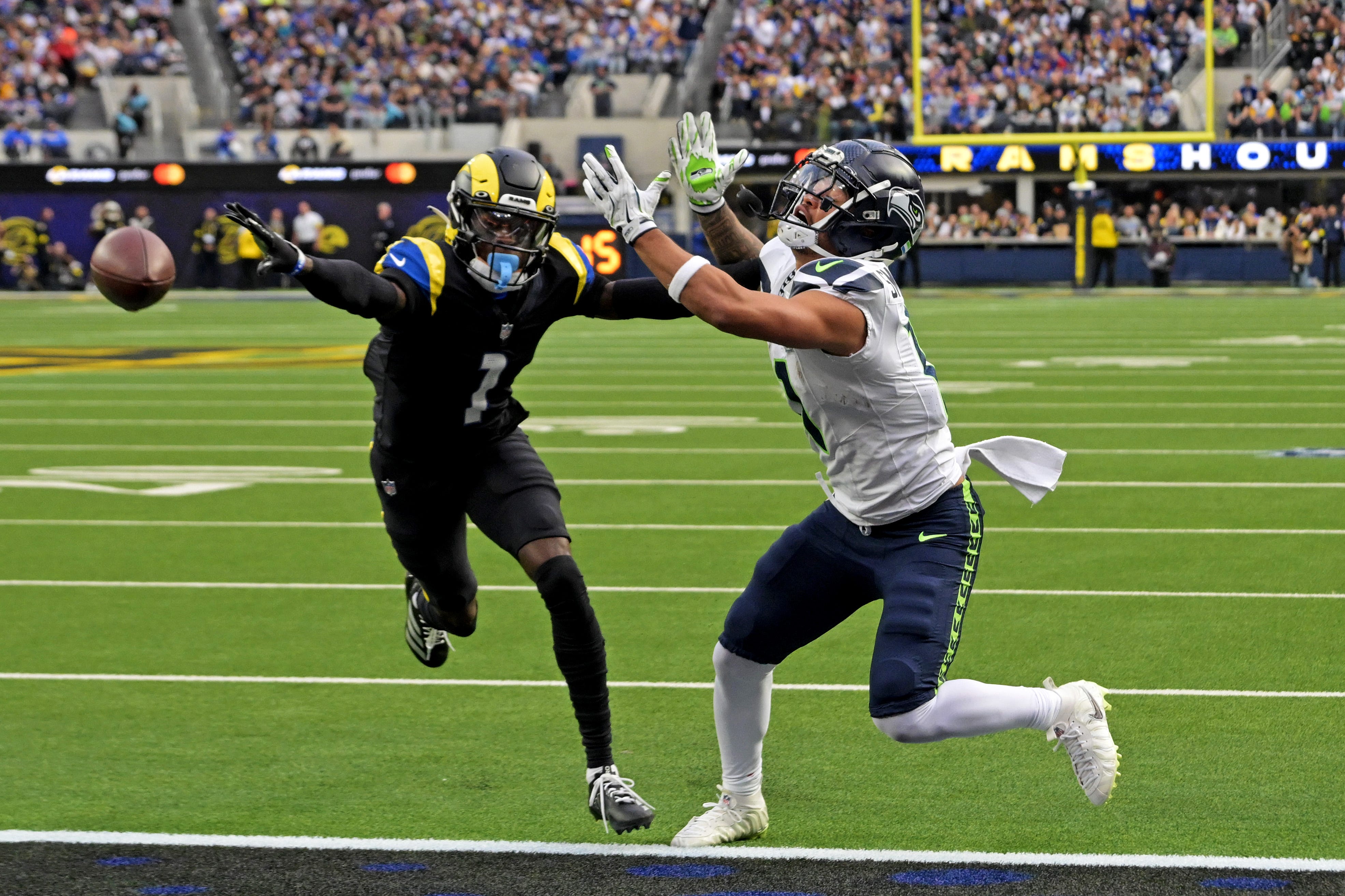 What channel is Seahawks vs Rams game on Thursday Night Football ...