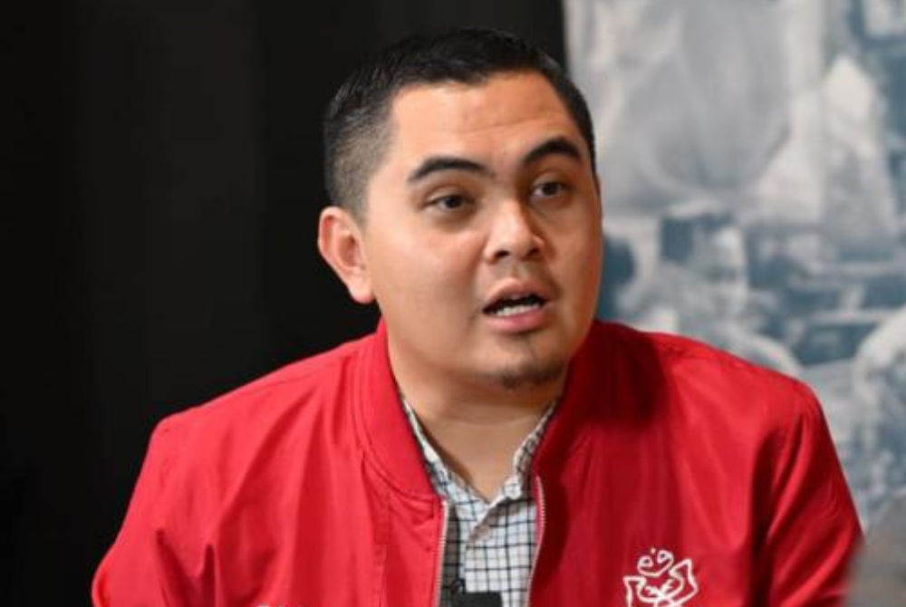 ‘If you want to leave, don’t forget to inform us’ - Akmal mocks MIC ...