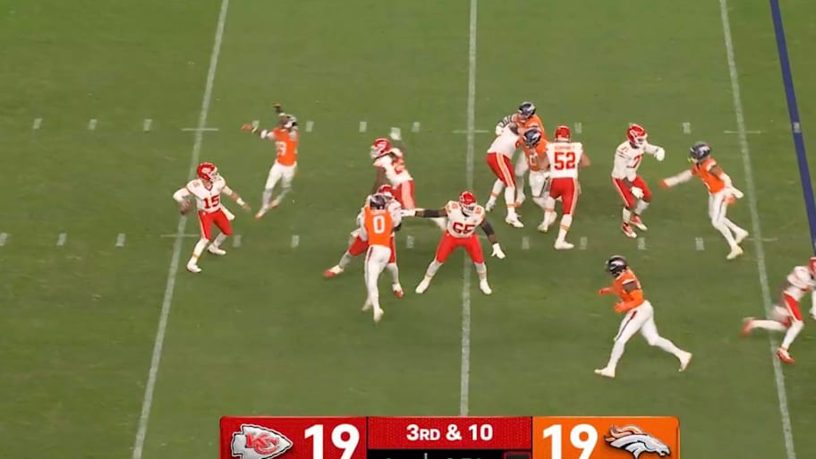 Patrick Mahomes Ripped for Embarrassing Move After Taking Huge Sack vs ...