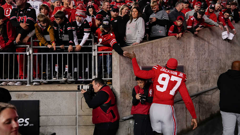 Another game, another offense stomped by Ohio State’s defense
