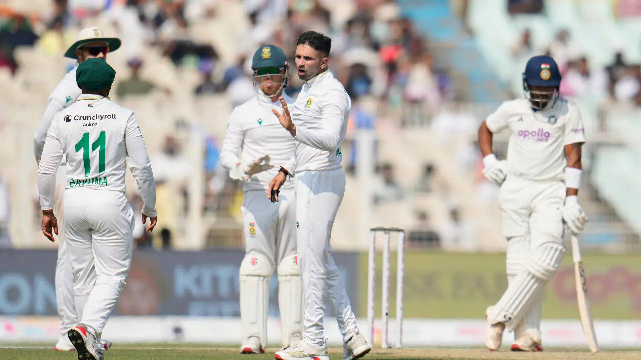 No Demons? Anil Kumble, Dale Steyn Explode After Gautam Gambhir Defends ...