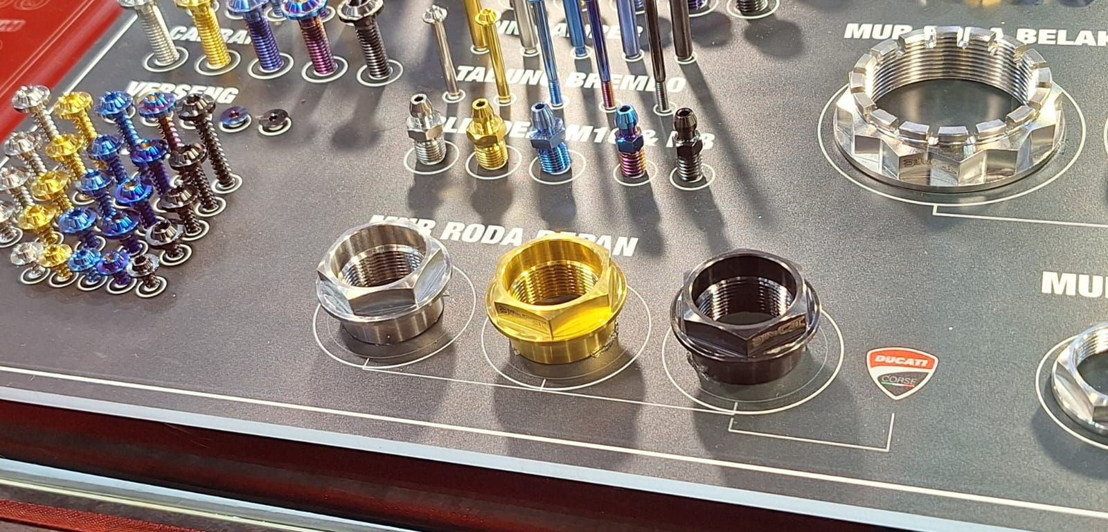 Bukan Cuma Bikin Keren Tampilan, Ini Tiga Kelebihan Baut Titanium