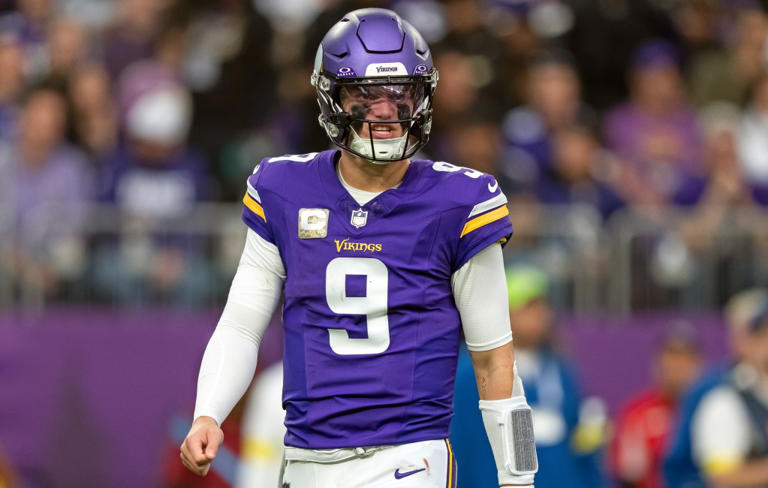 JJ McCarthy sends message to Vikings fans who booed him during Bears loss