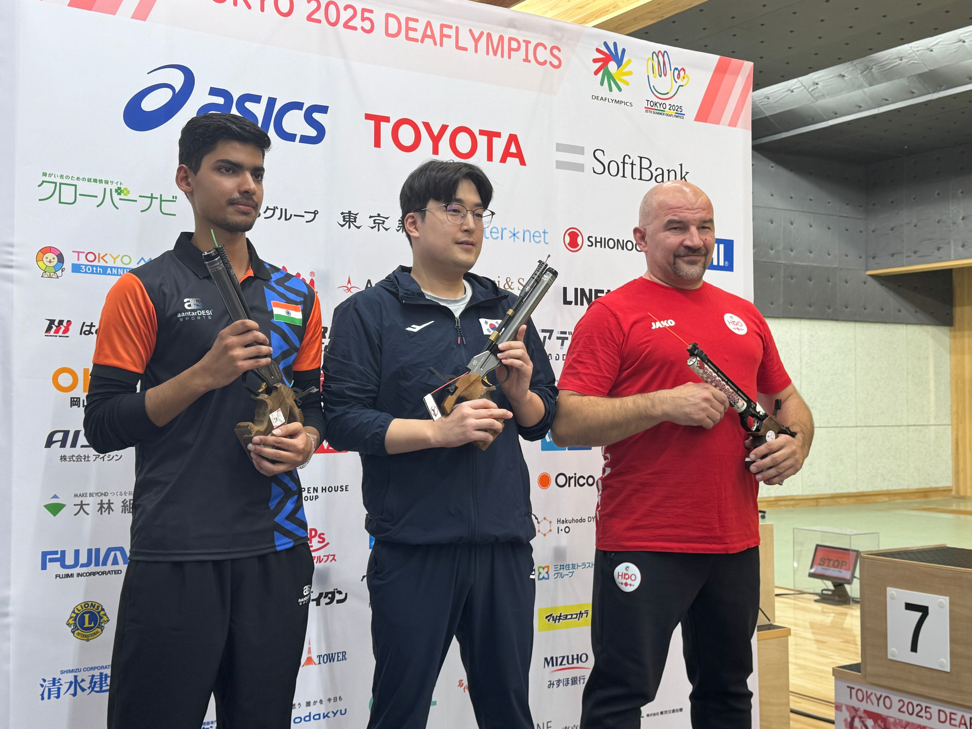 Kim Tae-young wins 10m air pistol gold, world record at Tokyo Deaflympics