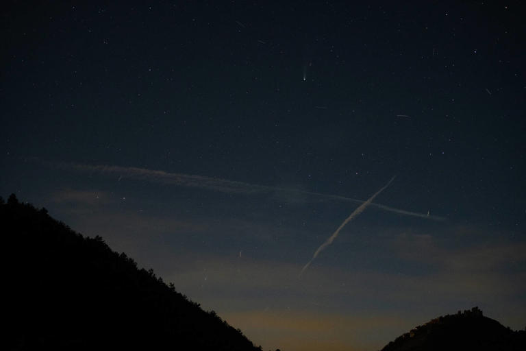 Rare interstellar comet 3I/Atlas displays bizarre anti-tail formation ...