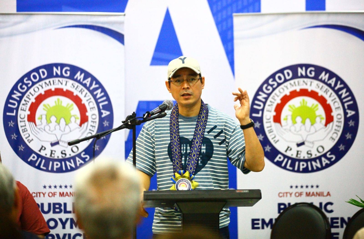 Manila city hall employees to receive bonus