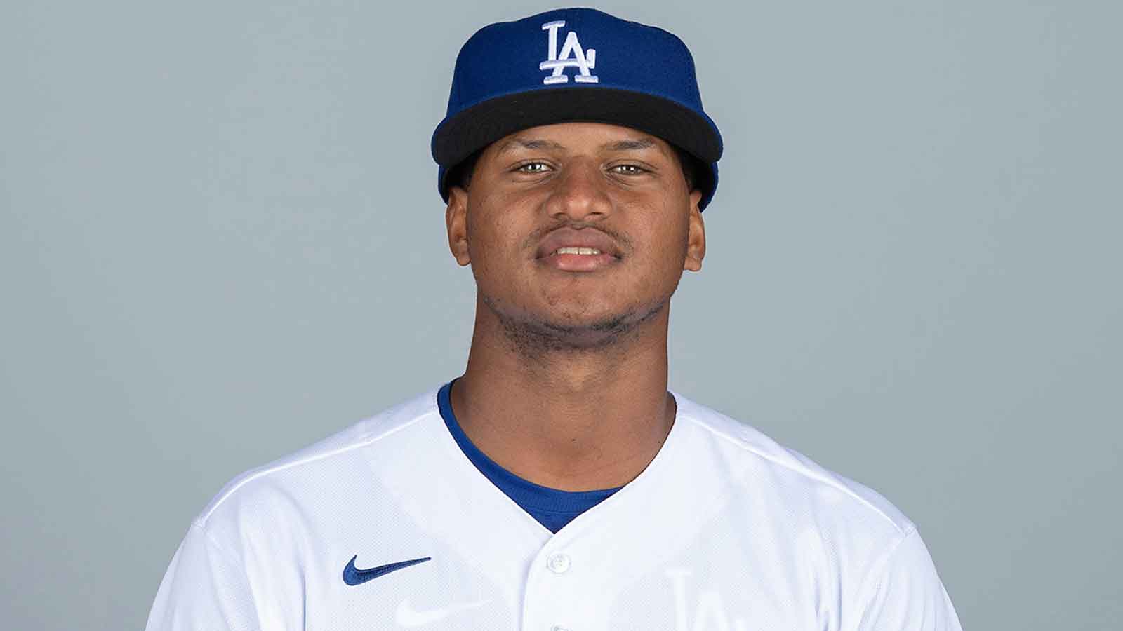 Dodgers swap minor league pitchers with Mariners trade