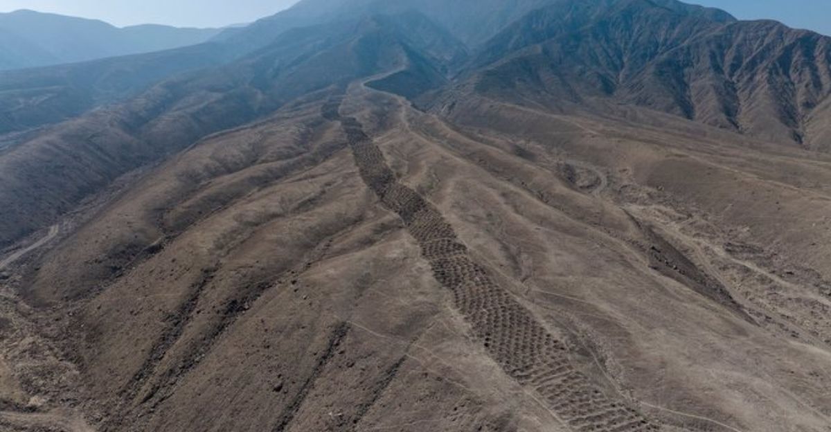 Scientists Finally Crack 600 Year Old Peruvian Code—5,200 Mystery Holes ...