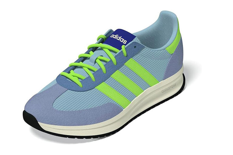 Jennifer Aniston and Amal Clooney Made These Comfy Adidas Sneakers an ...