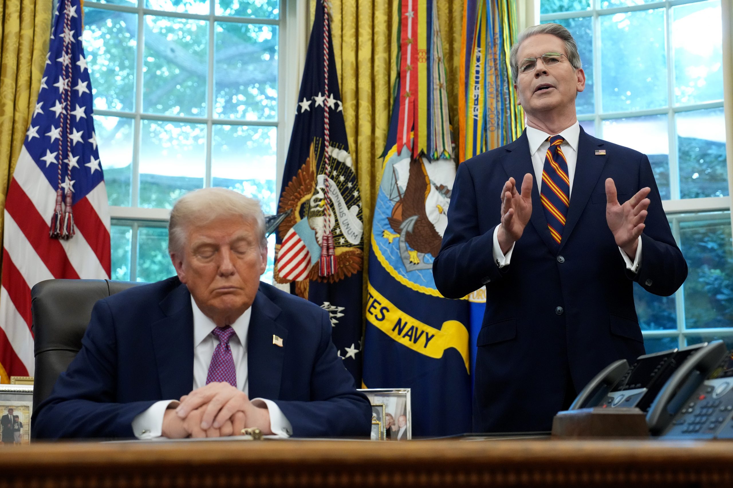 Dump Trump: Polling reveals a huge problem for the President