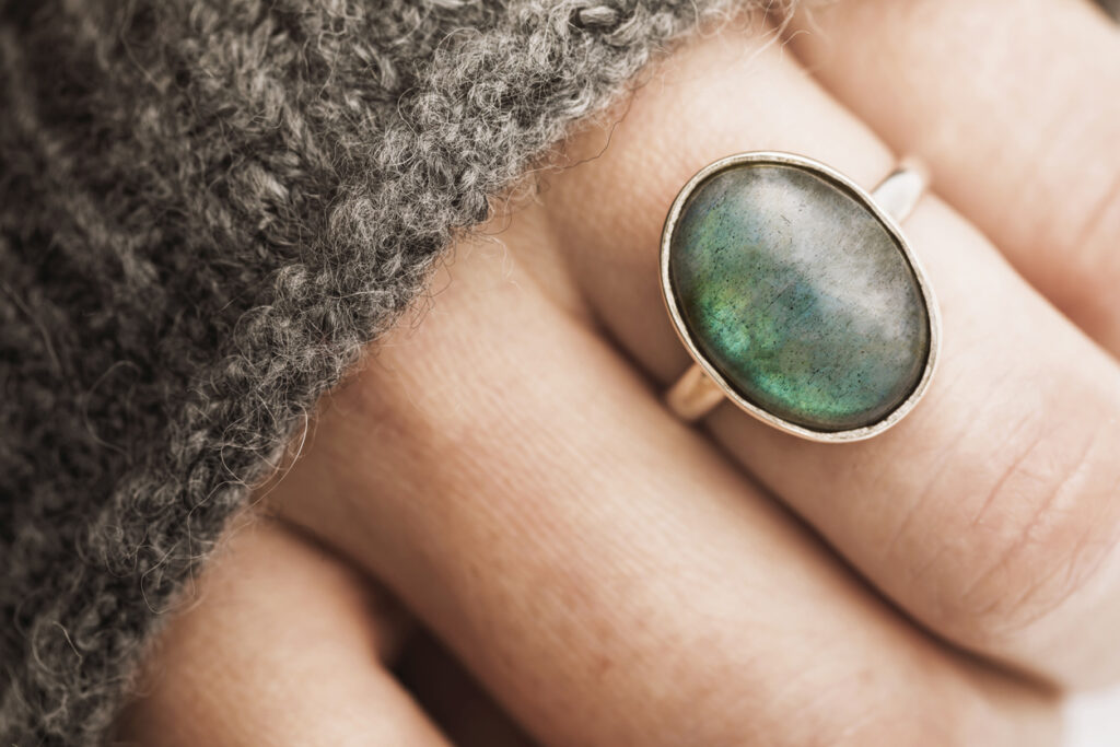 How Mood Rings Work, and What Each Colour Scientifically Represents for ...