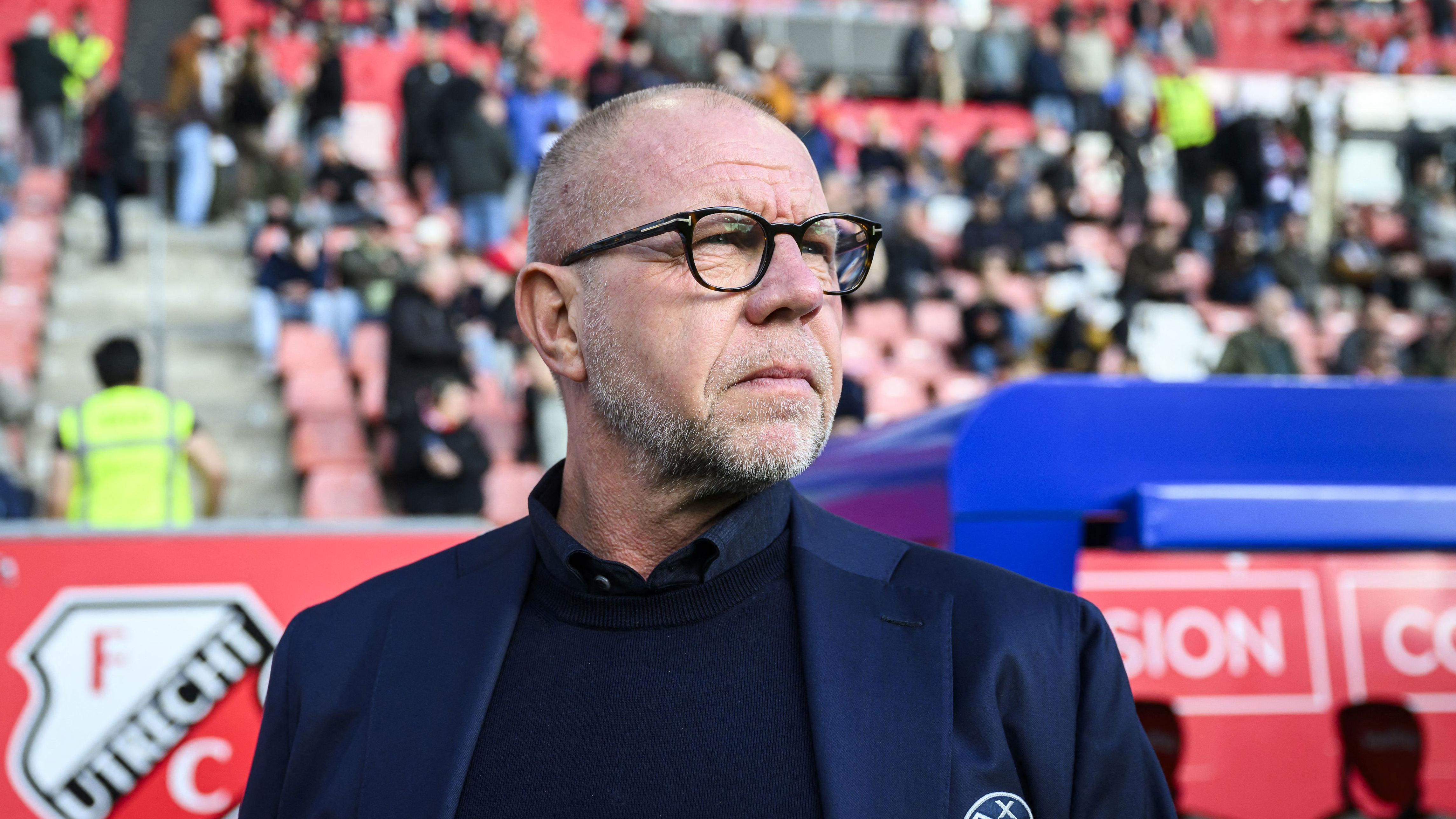 Ajax voegt 36-voudig Oranje-international toe aan technische staf van ...