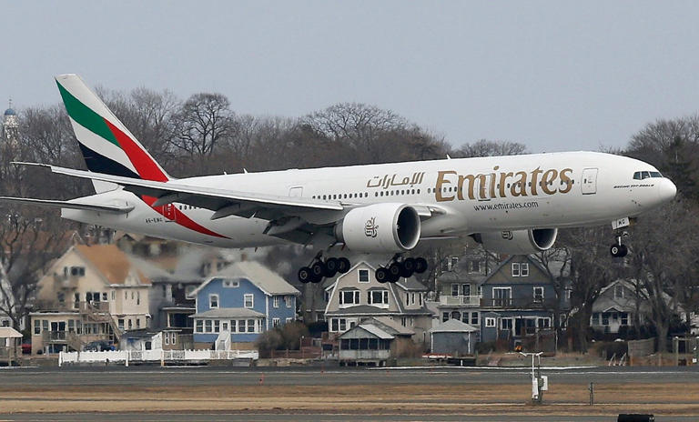 Emirates announces order of 65 Boeing 777-9s with list price of $38 ...
