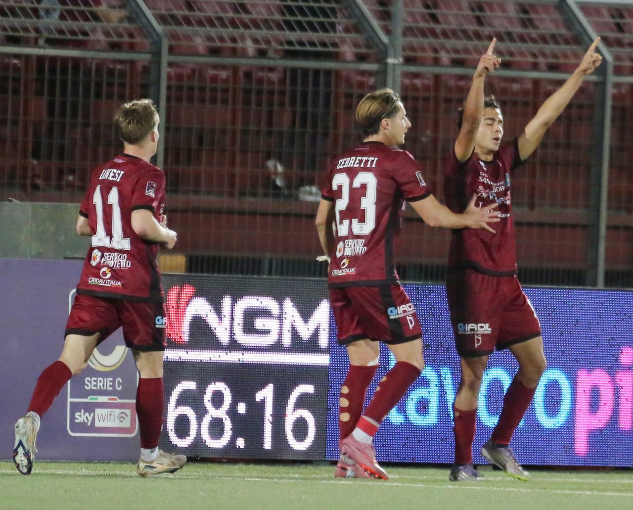 Le interviste: l’analisi di Menichini. "Ho visto una squadra che voleva ...