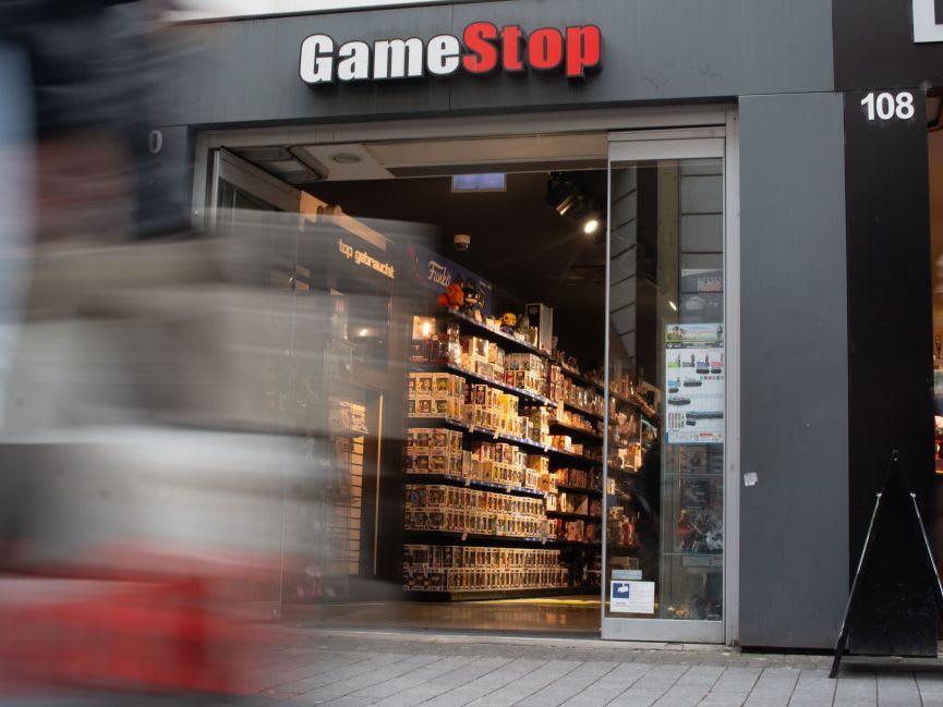GameStop Stock Draws Retail Buzz After Third Weekly Drop: Retail ...