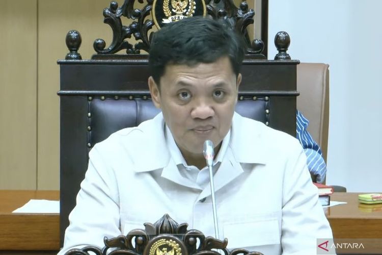 Adies Kadir sempat dinonaktifkan dari DPR kini jadi calon hakim MK ...